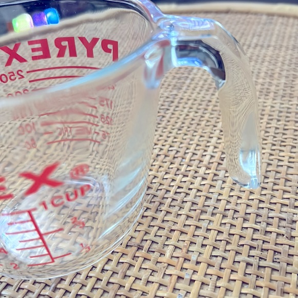 Pyrex | Kitchen | Vintage Pyrex Measuring Cup | Poshmark